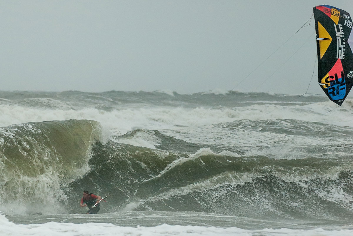 EPIC KITES KITEBOARDING | Photos | SURF kite in action in OBX 2014